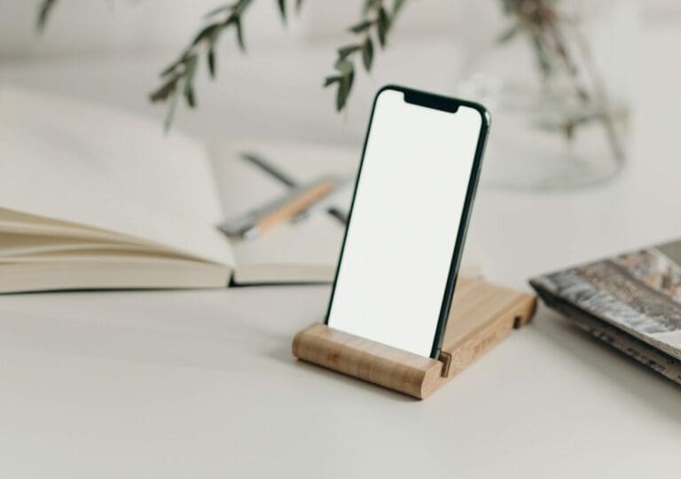 5 Sure Signs You Need A New Smartphone - ADDICTED Magazine