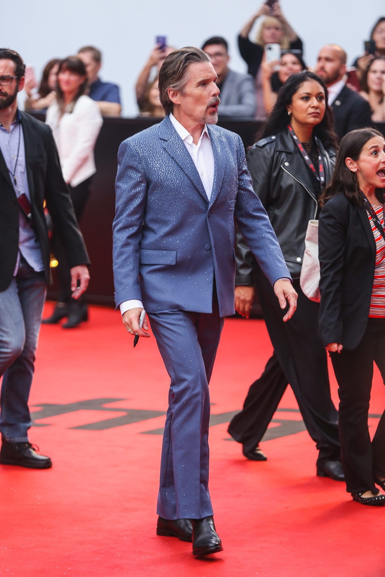 TIFF 2022: ‘Raymond & Ray’ Brings Ethan Hawke and Ewan McGregor ...