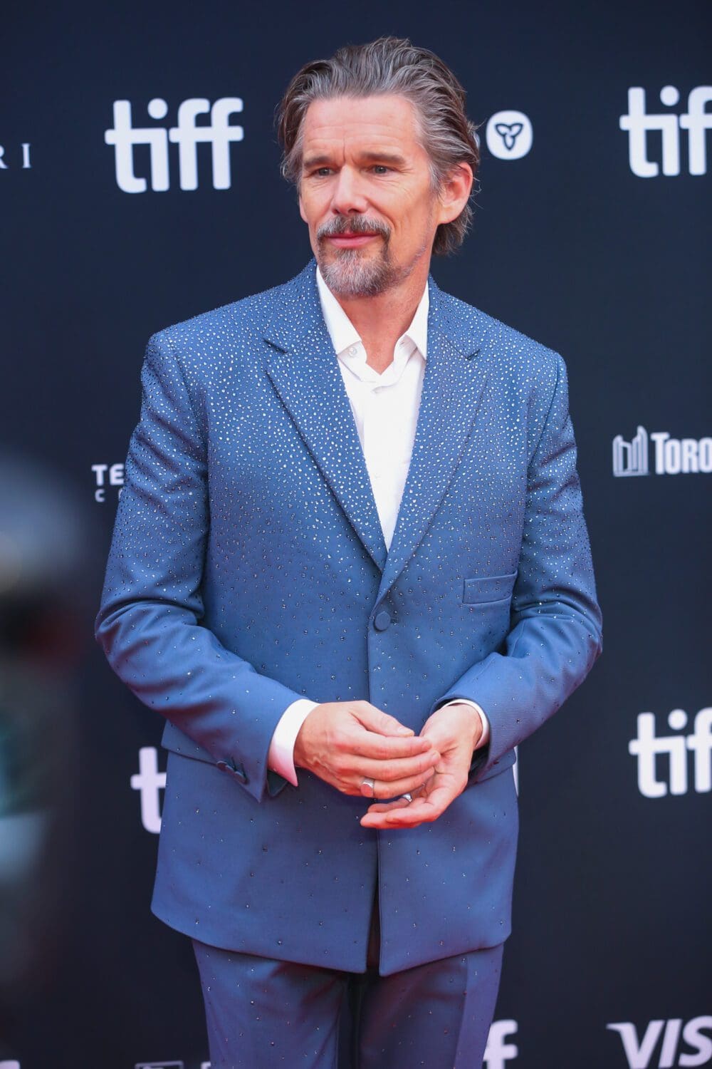 TIFF 2022: ‘Raymond & Ray’ Brings Ethan Hawke and Ewan McGregor ...