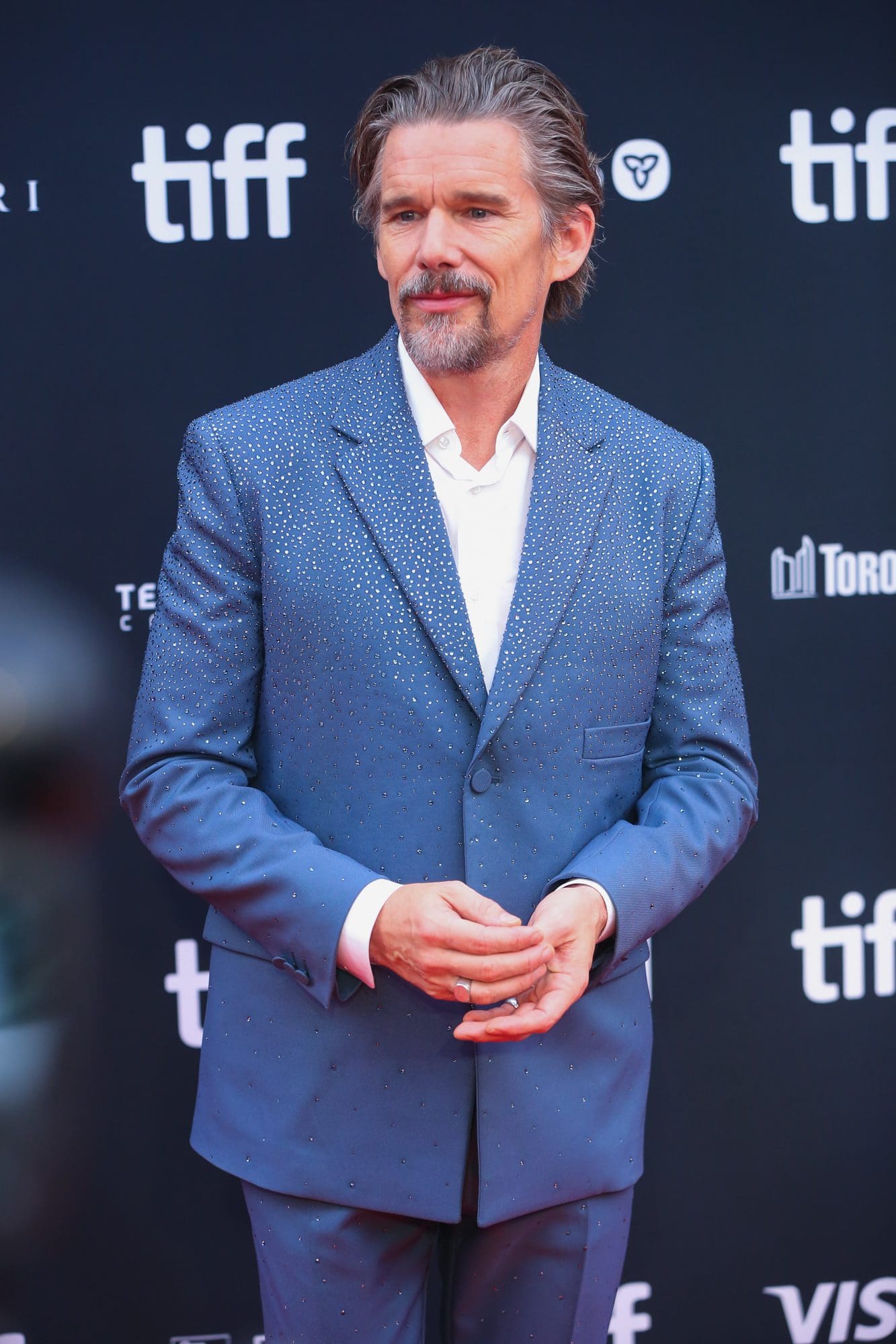 TIFF 2022: ‘Raymond & Ray’ Brings Ethan Hawke and Ewan McGregor ...