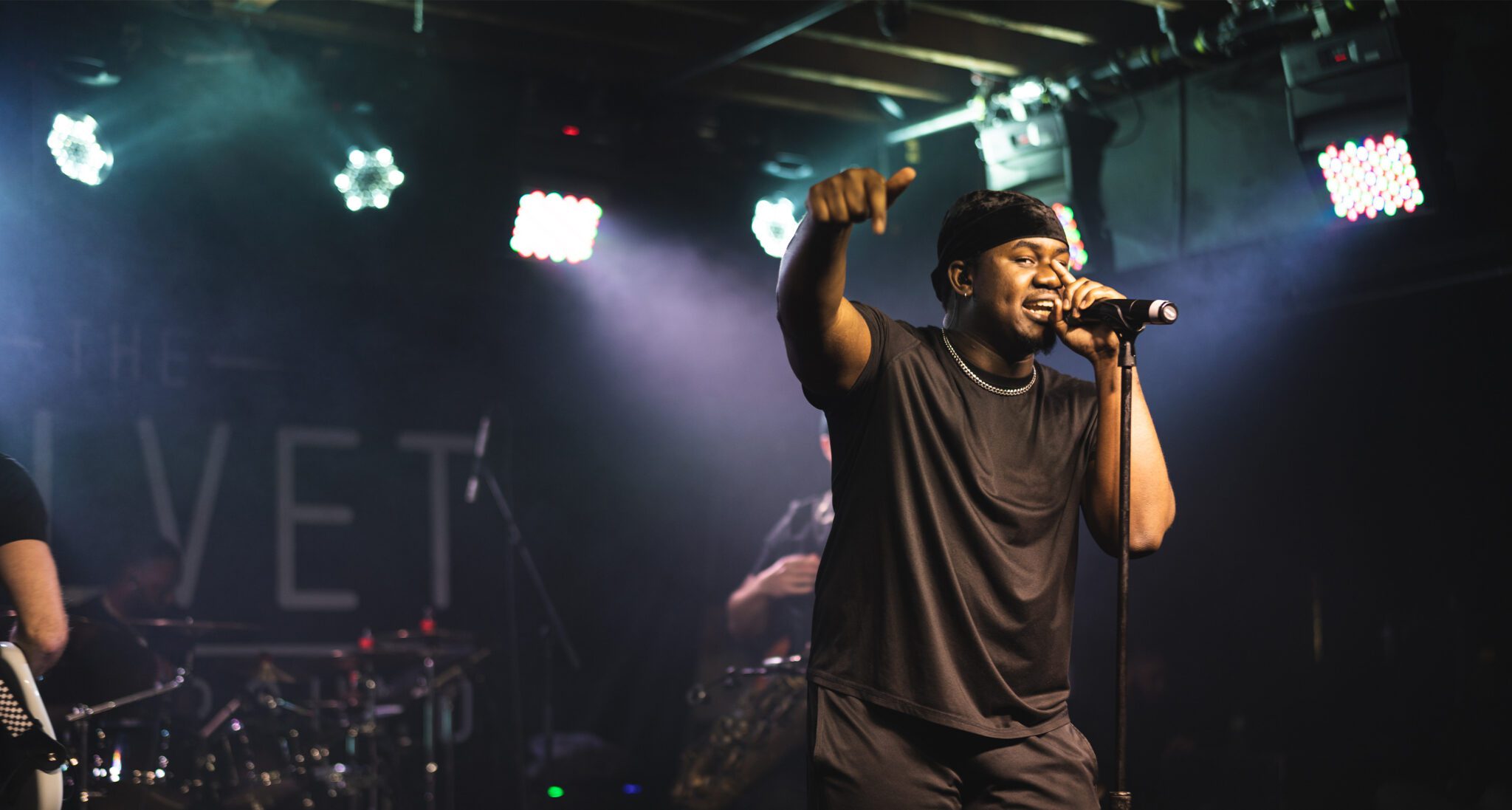 Akintoye Live at Velvet Underground | ADDICTED