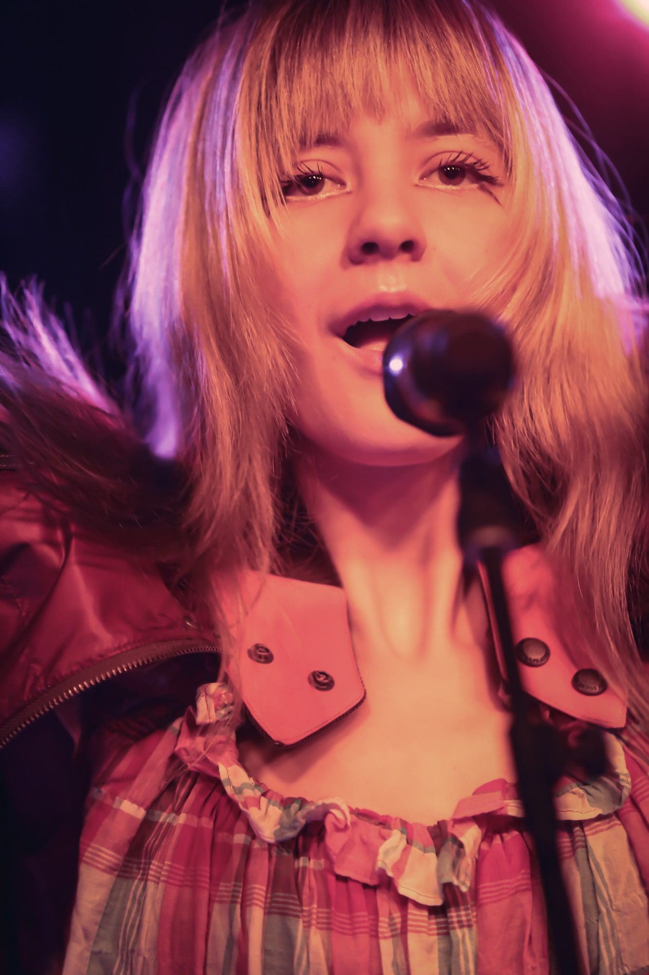 Dora Jar Busts into Toronto with a Buzzworthy Performance |ADDICTED