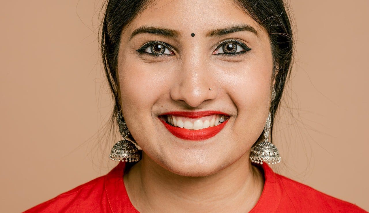 5 Tips for Pearly-White Teeth | ADDICTED