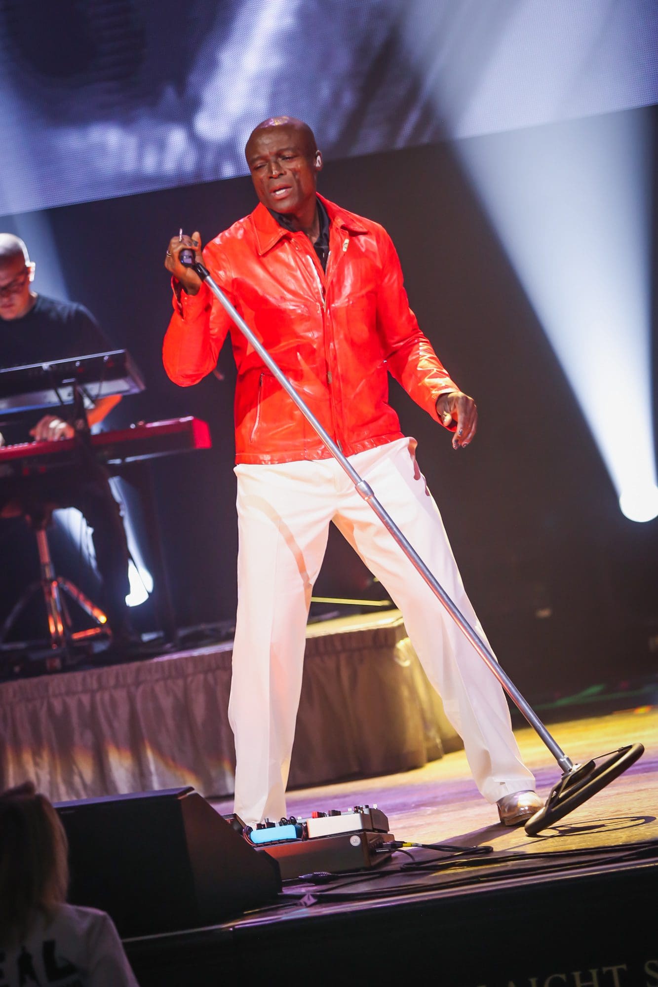 Celebrating Thirty Years of Seal at Toronto's Massey Hall ...