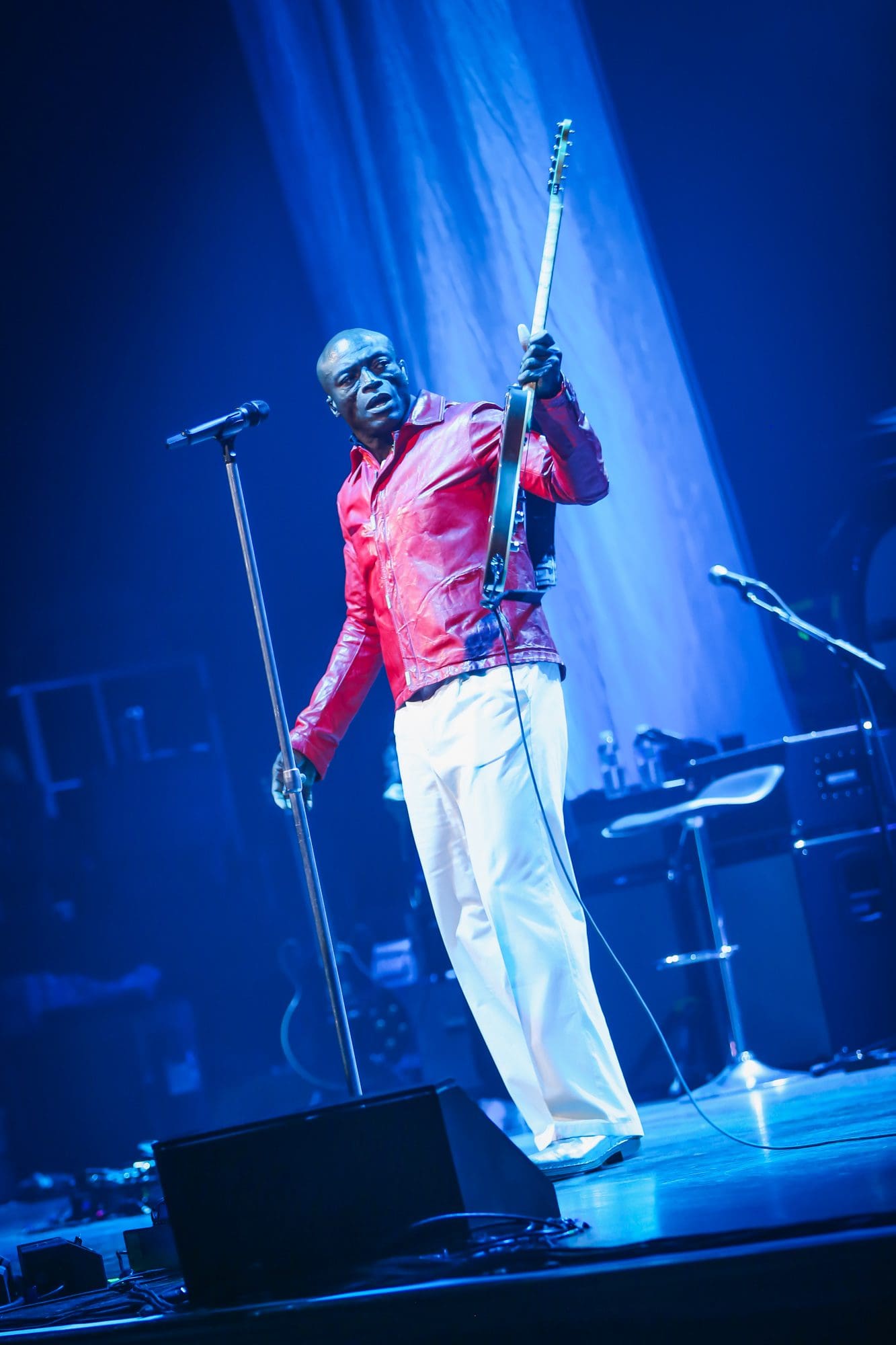 Celebrating Thirty Years of Seal at Toronto's Massey Hall ...